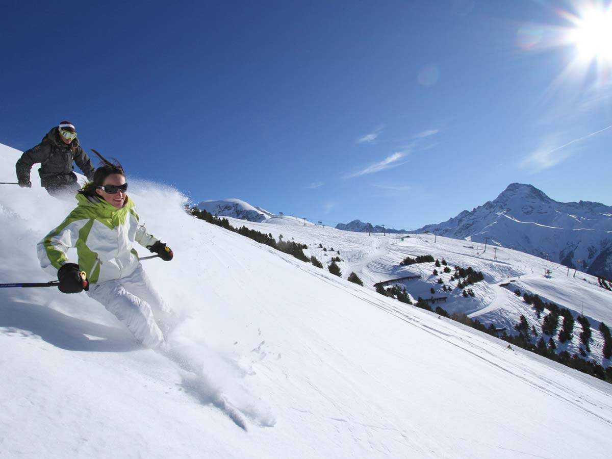 Comment organiser un week-end au ski en amoureux